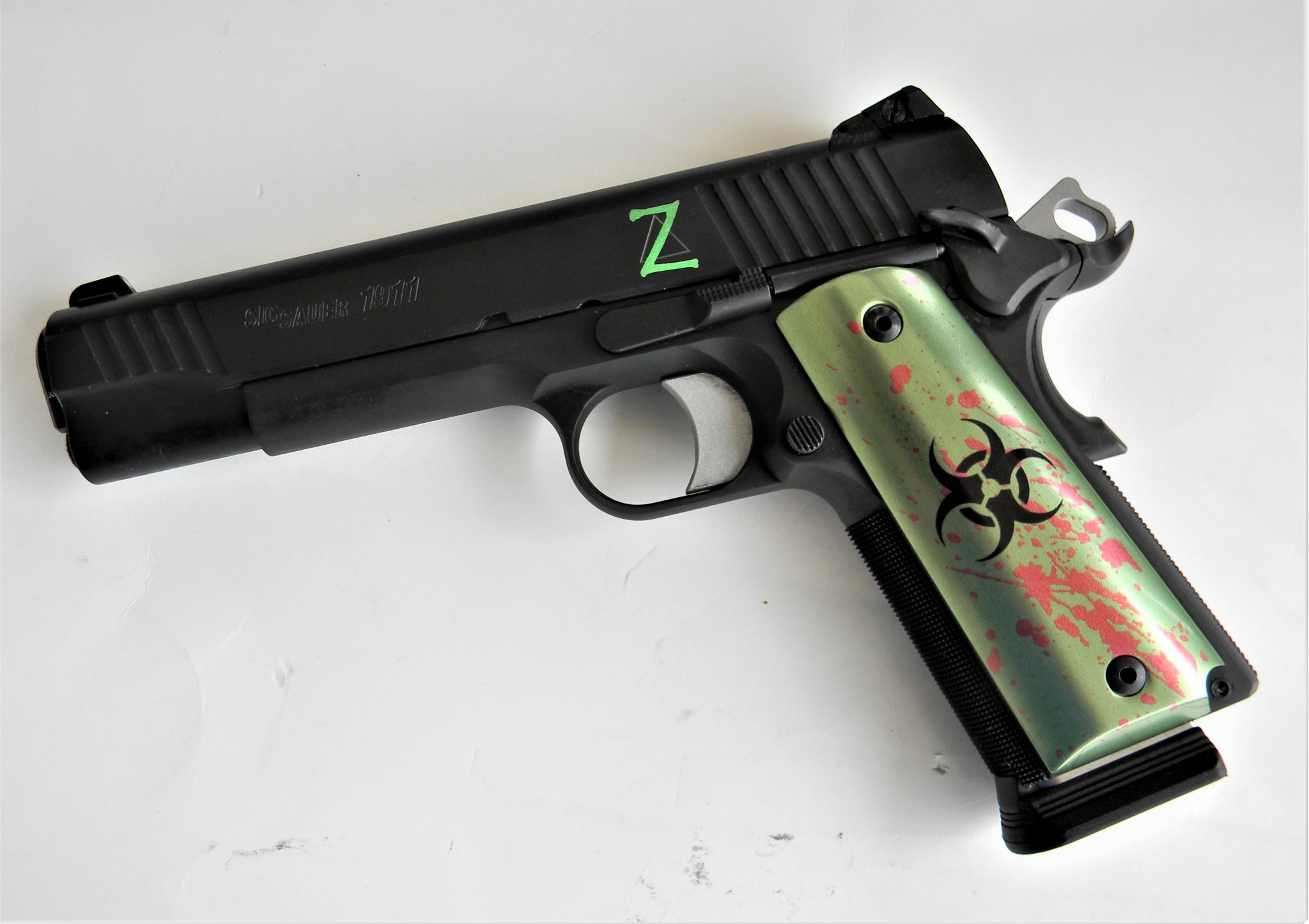 SIG 1911: Zombie Edition - GAT Daily (Guns Ammo Tactical)