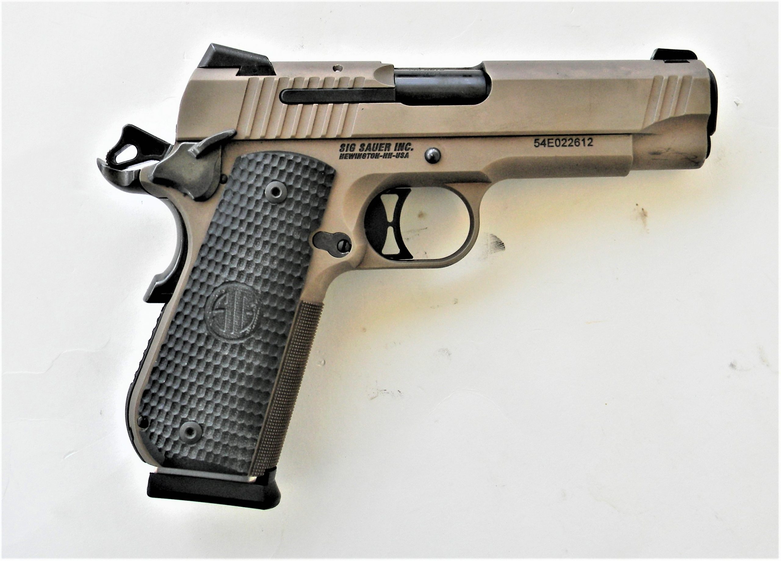 SIG 1911 Emperor Scorpion Fastback Carry - GAT Daily (Guns Ammo Tactical)