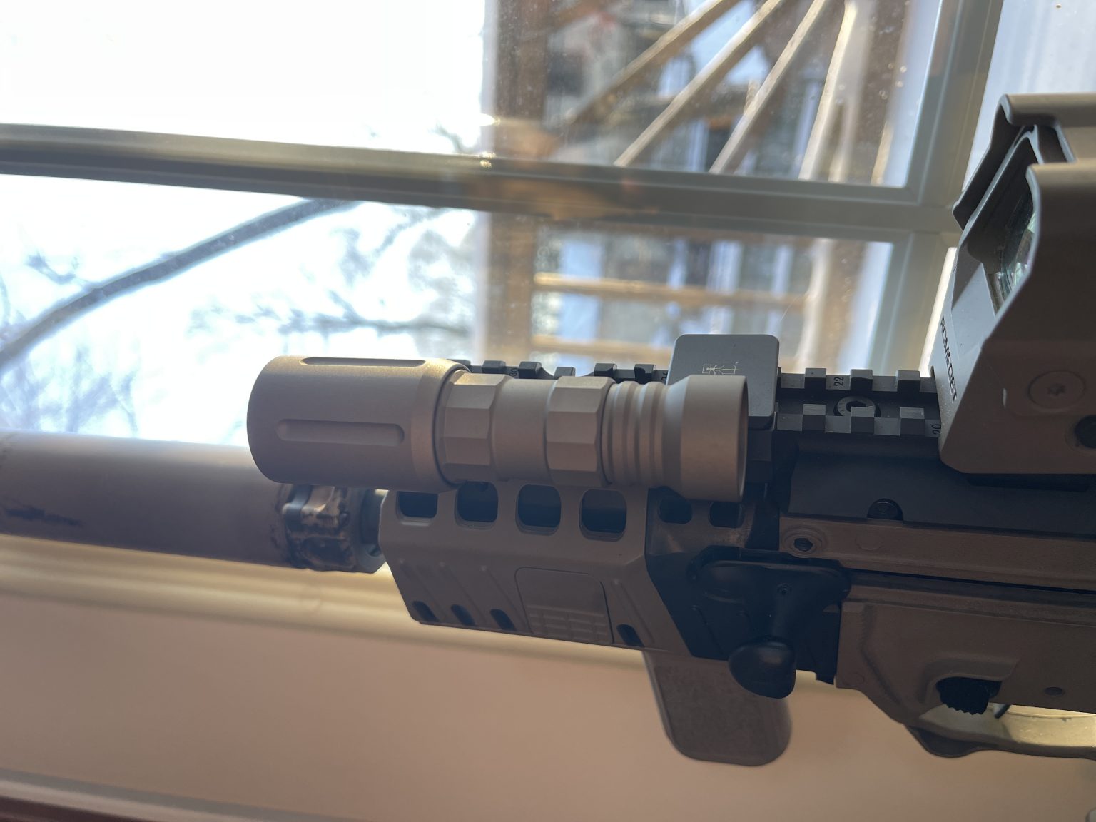 5 Things to Know About Weapon Mounted Lights - GAT Daily (Guns Ammo ...