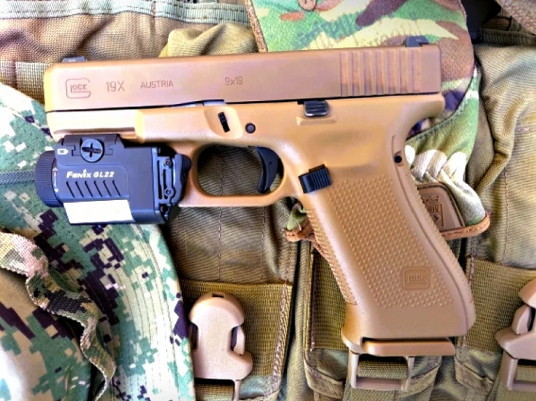 Fenix GL22 - Worthy of Some Laser Envy - GAT Daily (Guns Ammo Tactical)