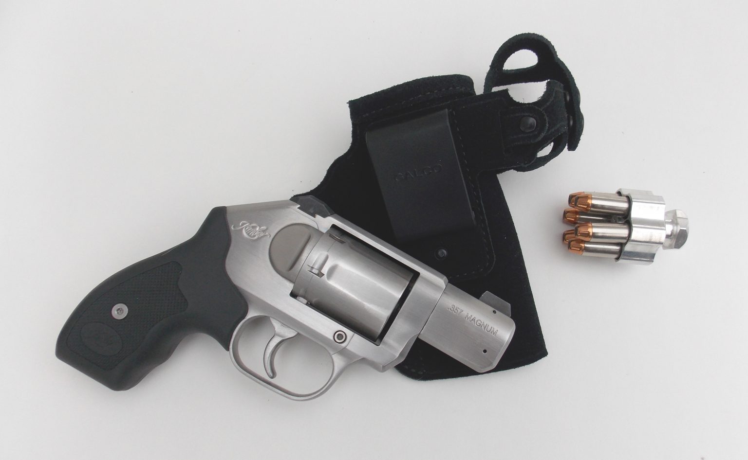 How To Speedload A Revolver - GAT Daily (Guns Ammo Tactical)