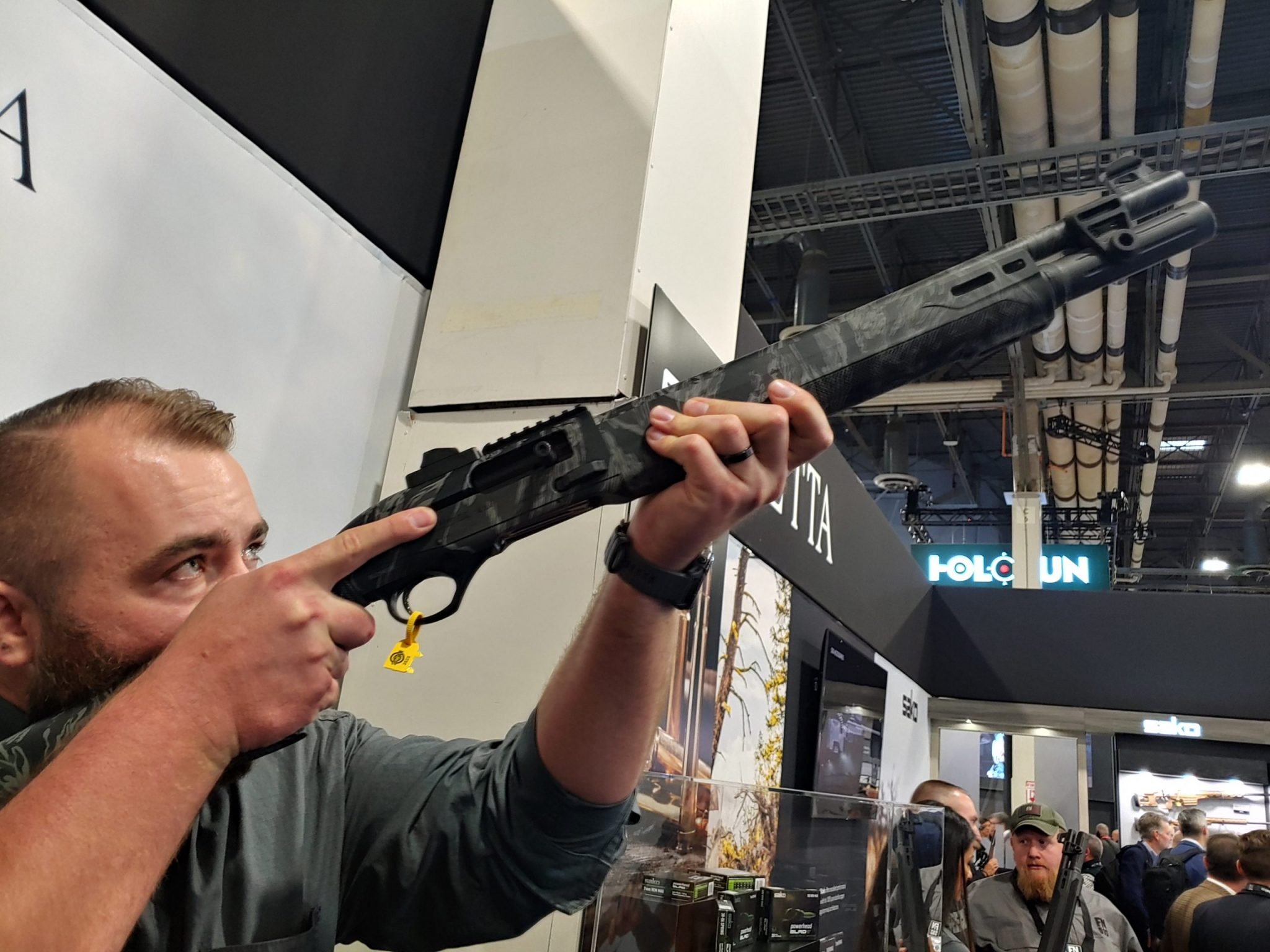 The New Face Of Semi-Auto Shotguns - GAT Daily (Guns Ammo Tactical)