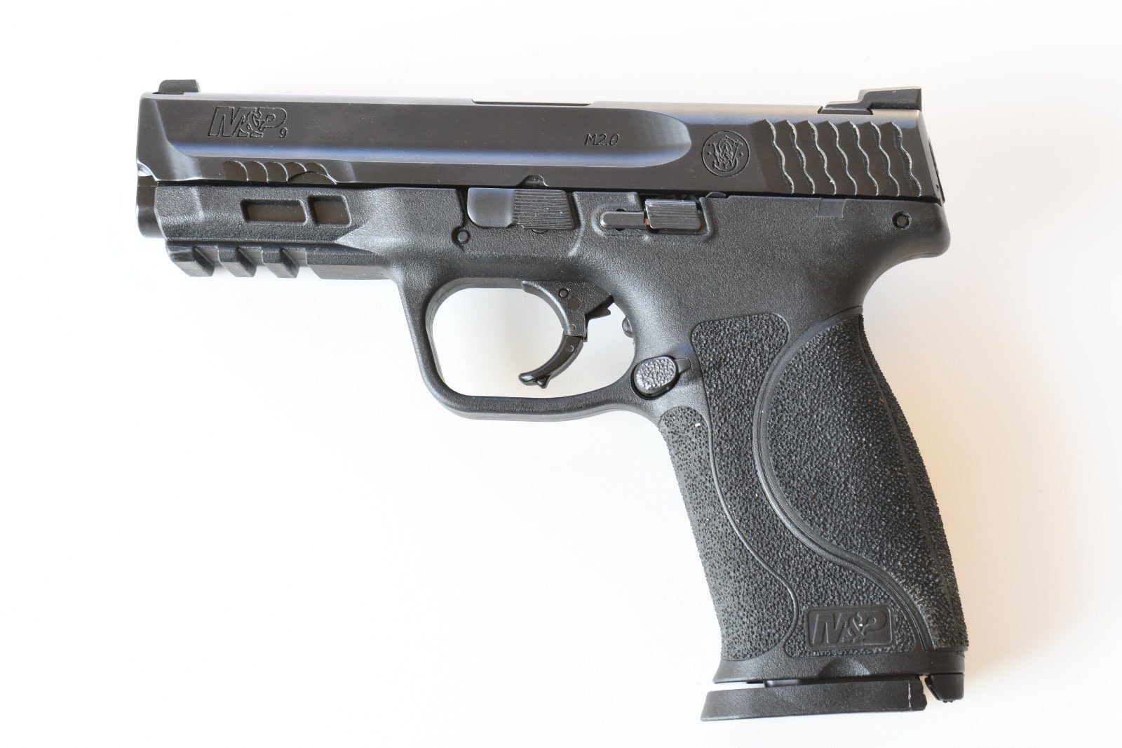 The Smith And Wesson M&P 2.0 - GAT Daily (Guns Ammo Tactical)