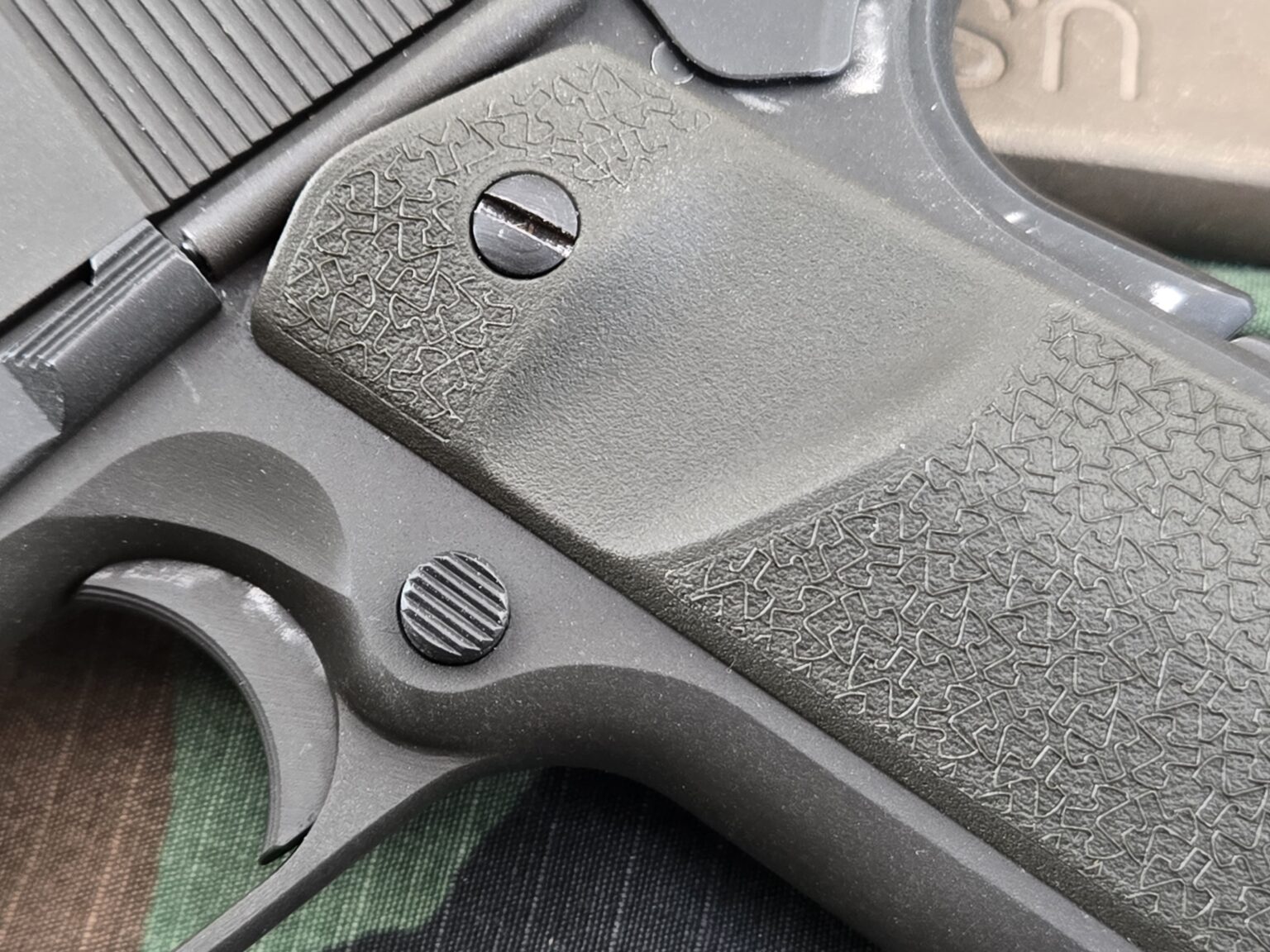 Magpul MOE 1911 Grips - GAT Daily (Guns Ammo Tactical)