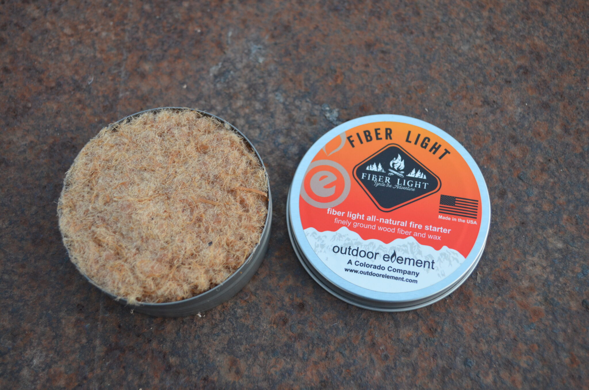 Outdoor Element's Scout Feather and Fiber Light Brings the Heat