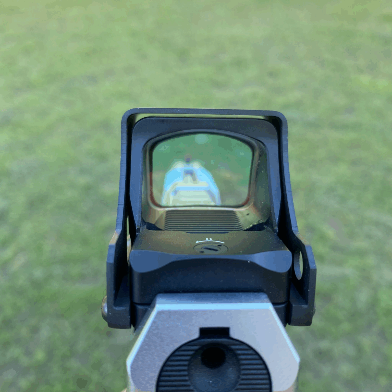 Arise Manufacturing's Aegis Red-Dot Shroud System - GAT Daily (Guns ...